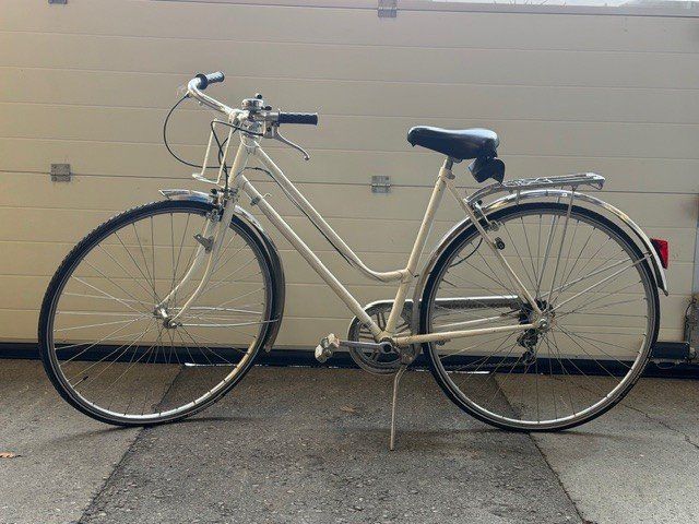 Retro Damenfahrrad Silver Star (Defekt) in Aarburg für CHF 20 – nur ...