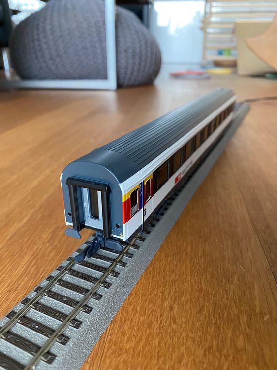 Roco 45327 SBB EW IV B 1. Klasse ICN Lackierung (Gebraucht) in Evilard für CHF 79 – mit ...