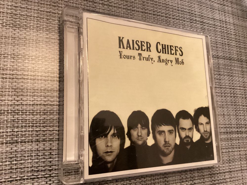 Kaiser Chiefs – Yours Truly, Angry Mob | Kaufen auf Ricardo