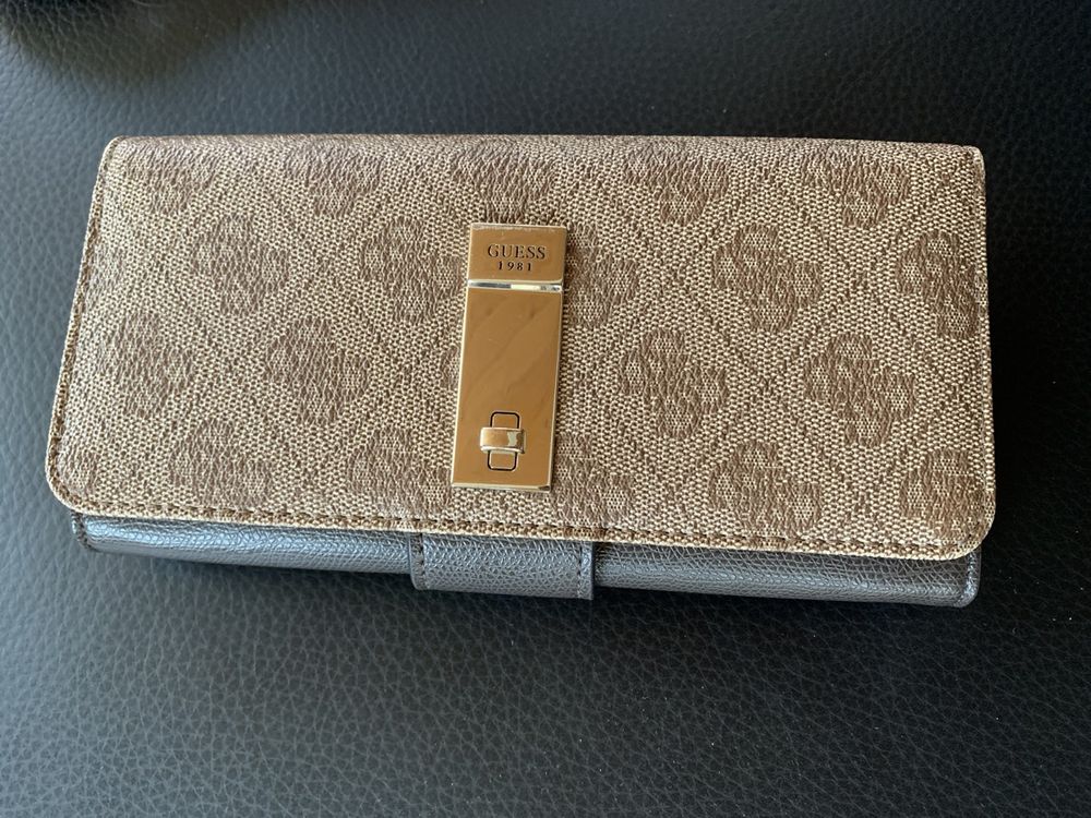 Guess Portmonee (Neu (gemäss Beschreibung)) in Sempach für CHF 12 – mit ...