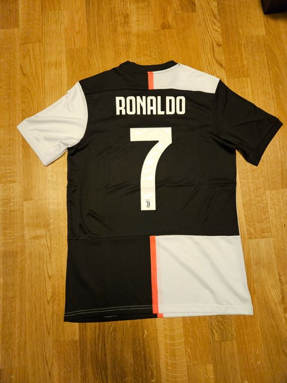 Juventus Turin Trikot Ronaldo CR7 Grösse M (Neu und originalverpackt ...