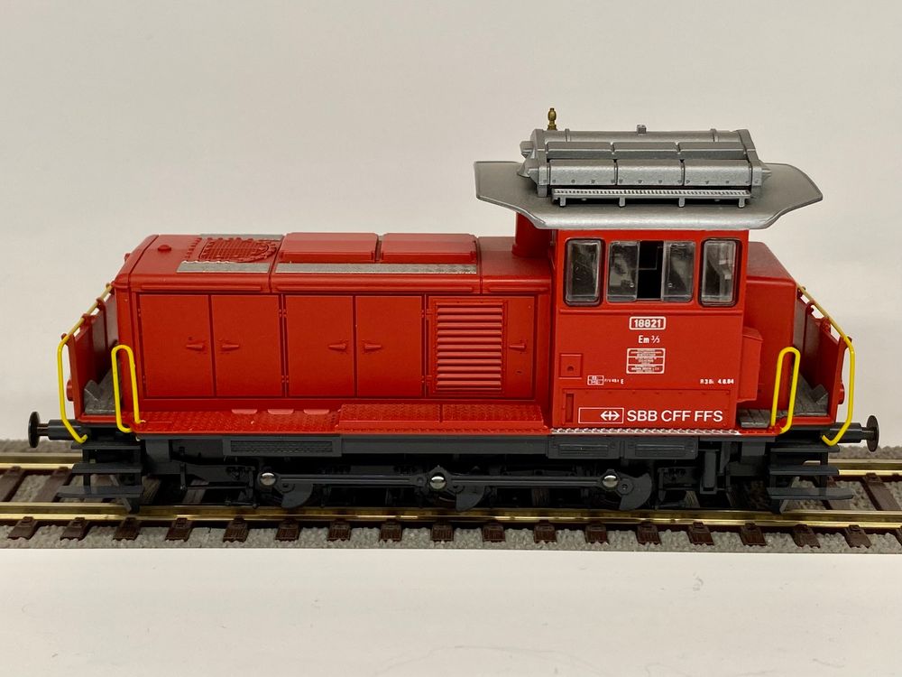 Rivarossi 1661 (H0 GS) Rangierlok SBB Em 3/3 18821 rot (Neu (gemäss Beschreibung)) in Zürich für ...