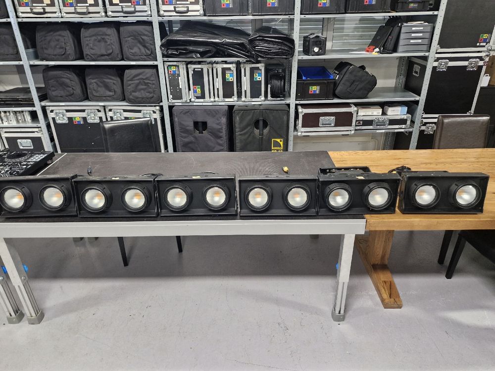 6x Briteq BT Blinder 2 IP mit Case und Netzkabel (Gebraucht) in Arbon ...