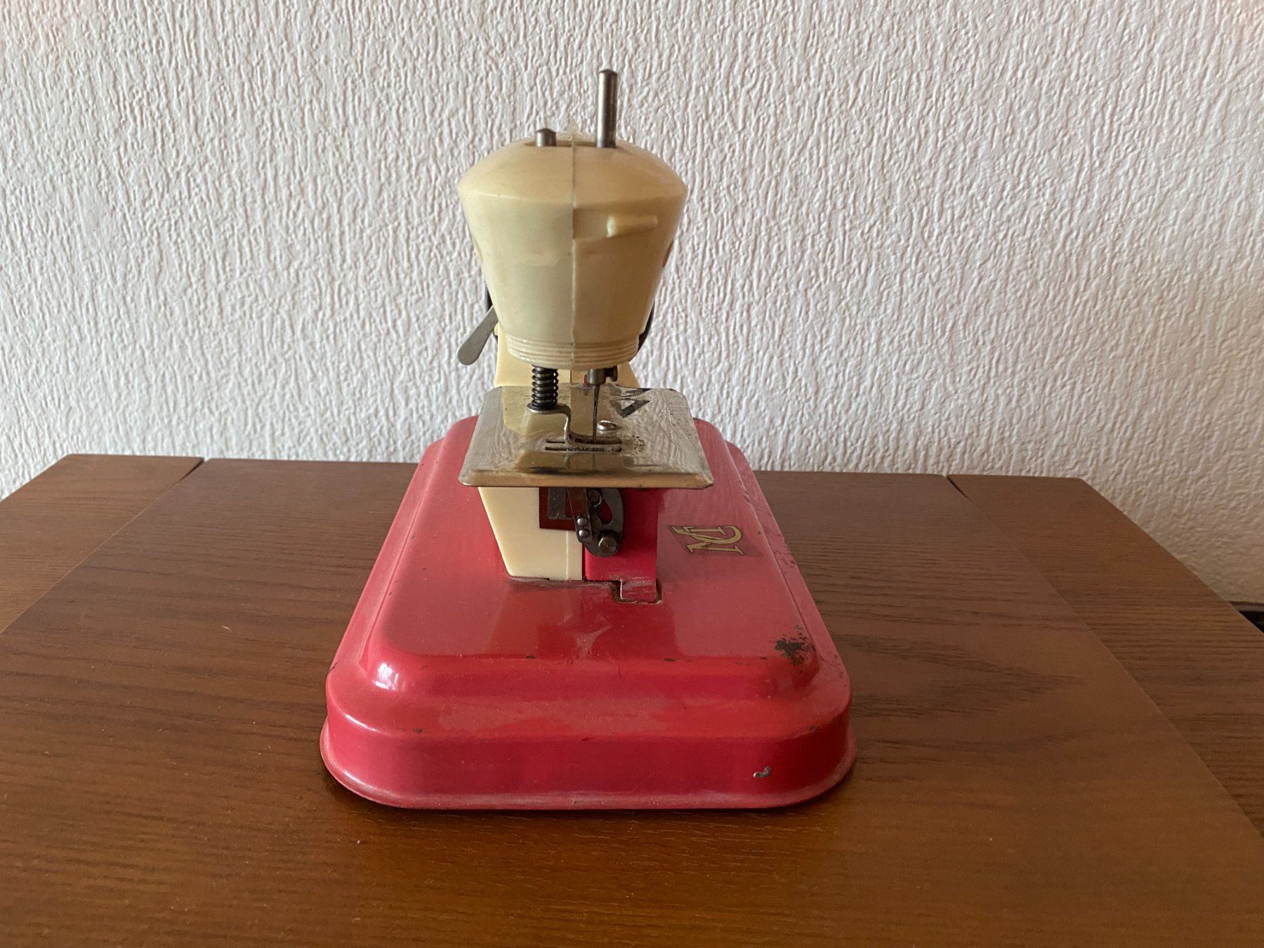 Machine à coudre vintage pour enfant 1960, rouge et crème (D'occasion ...