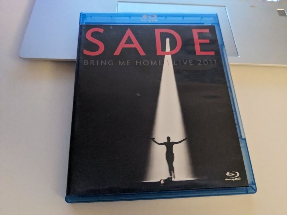 SADE - Bring Me Home Live 2011 Blu Ray DVD | Kaufen auf Ricardo
