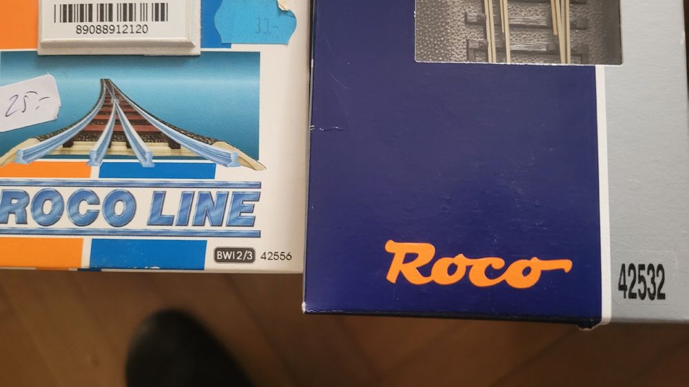 ROCO LINE MIT BÖSCHUNG 2x Weichen 1x 42532 & 1x 42556 | Kaufen auf Ricardo