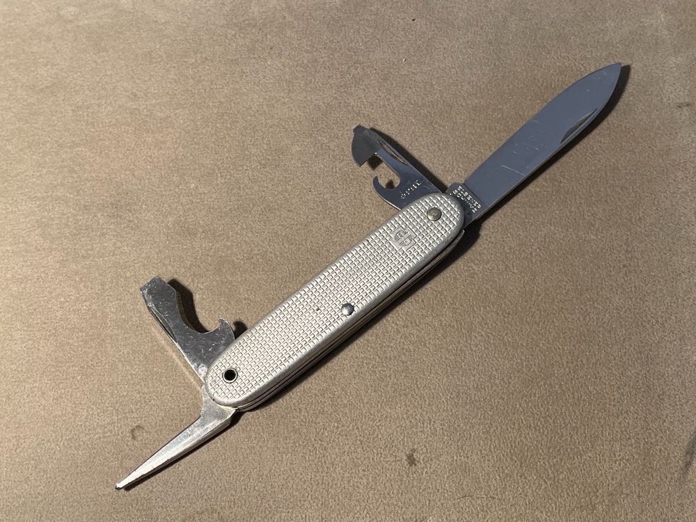 Militärmesser Elsener 1968. (Gebraucht) in Erlenbach im Simmental für ...