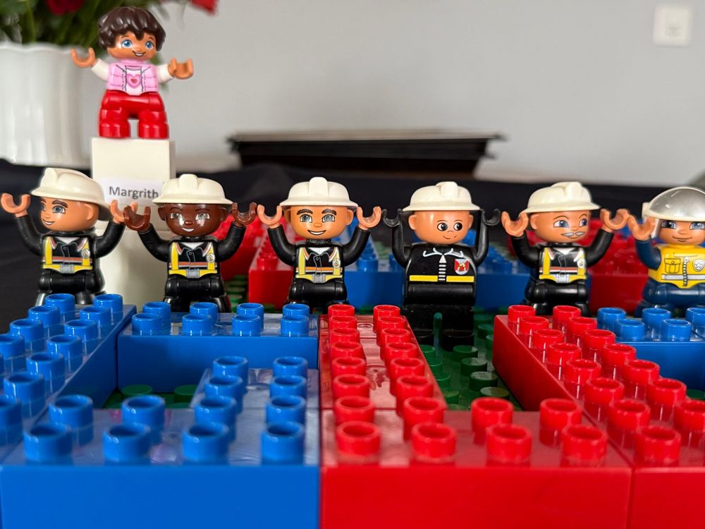 LEGO Duplo Feuerwehr Figuren "Elite"auch so geht Lego (Gebraucht) in ...