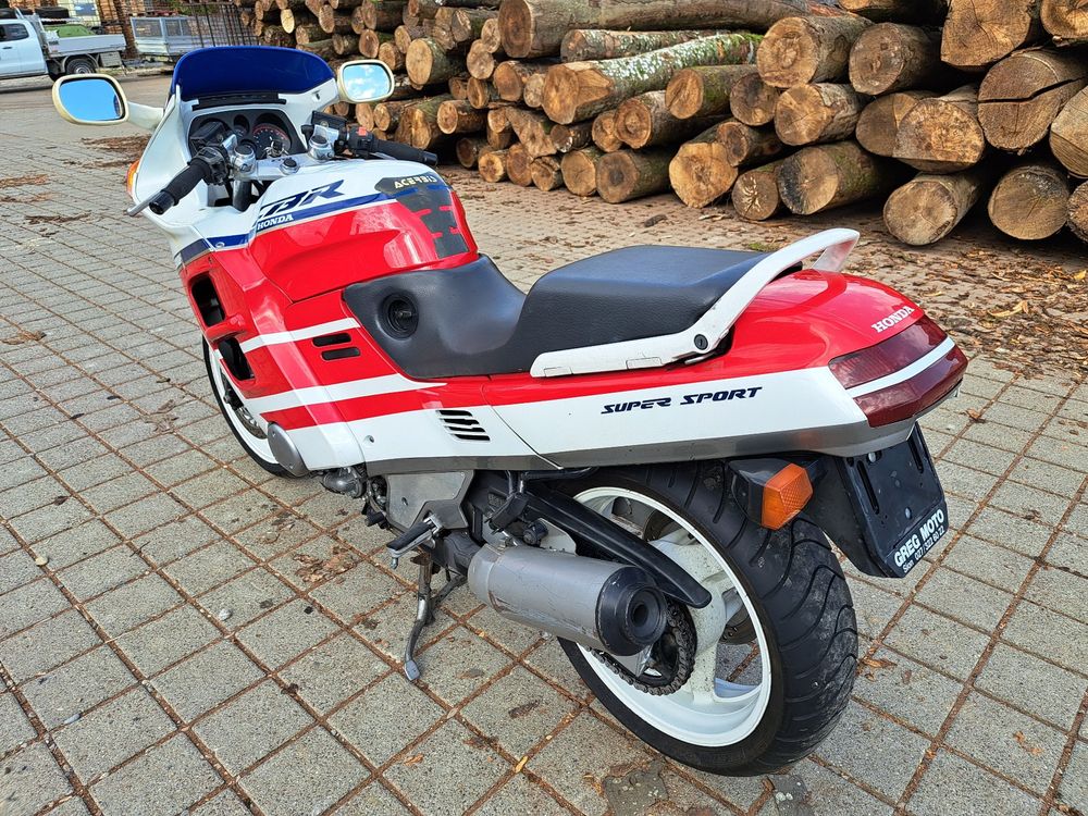 Honda CBR 1000F 1989 Rennmaschine (Gebraucht) in Hallau für CHF 371 ...