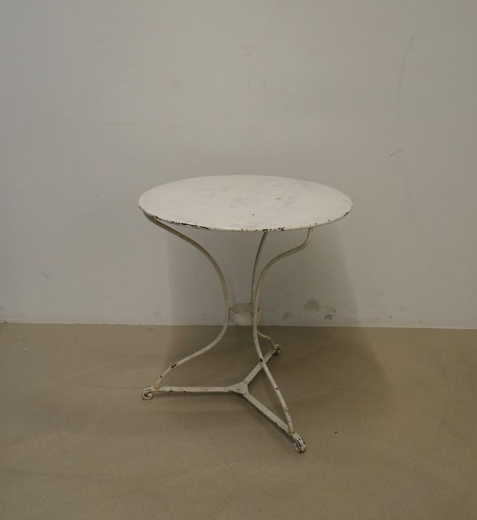 kleiner runder Gartentisch weiss (S0171) (Gebraucht) in Basel für CHF 160 – nur Abholung auf ...