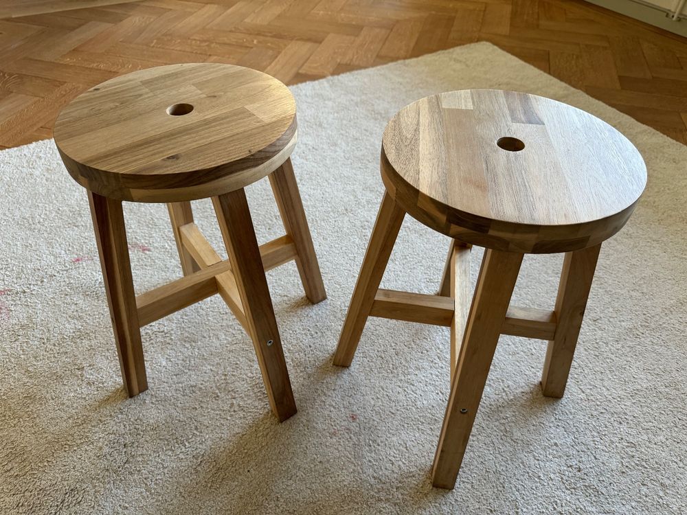 2x IKEA SKOGSTA Hocker, Akazie, 45 cm | Kaufen auf Ricardo