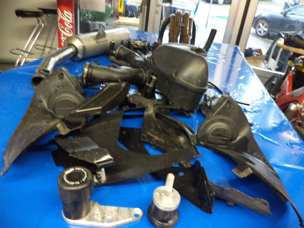 Yamaha R6 1999 div. Ersatzteile (Gebraucht) in Oetwil am See für CHF 69 ...