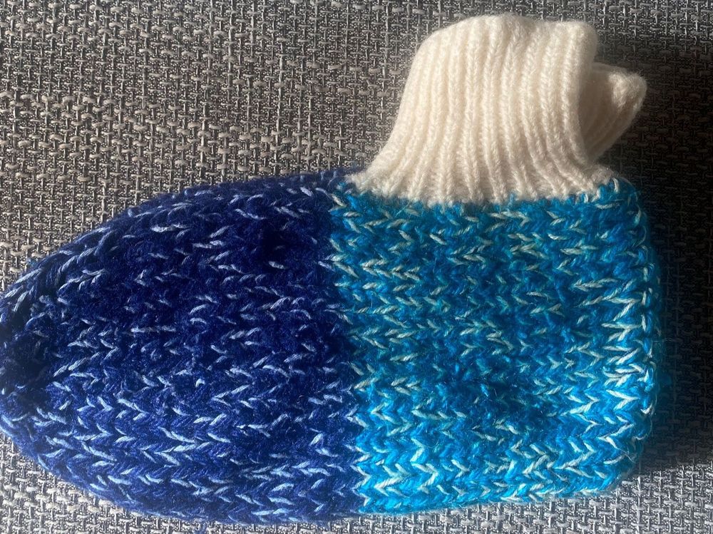 Selbstgestrickte Bettsocken a. Wolle. Länge: 25cm Gr. 37-39 (Gebraucht ...