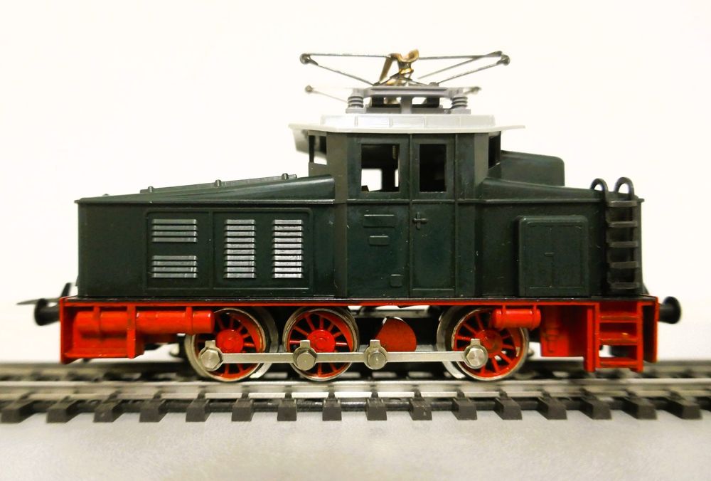 Trix Express 2238 3-achsige Rangierlokgrün Neu OvP | Kaufen auf Ricardo