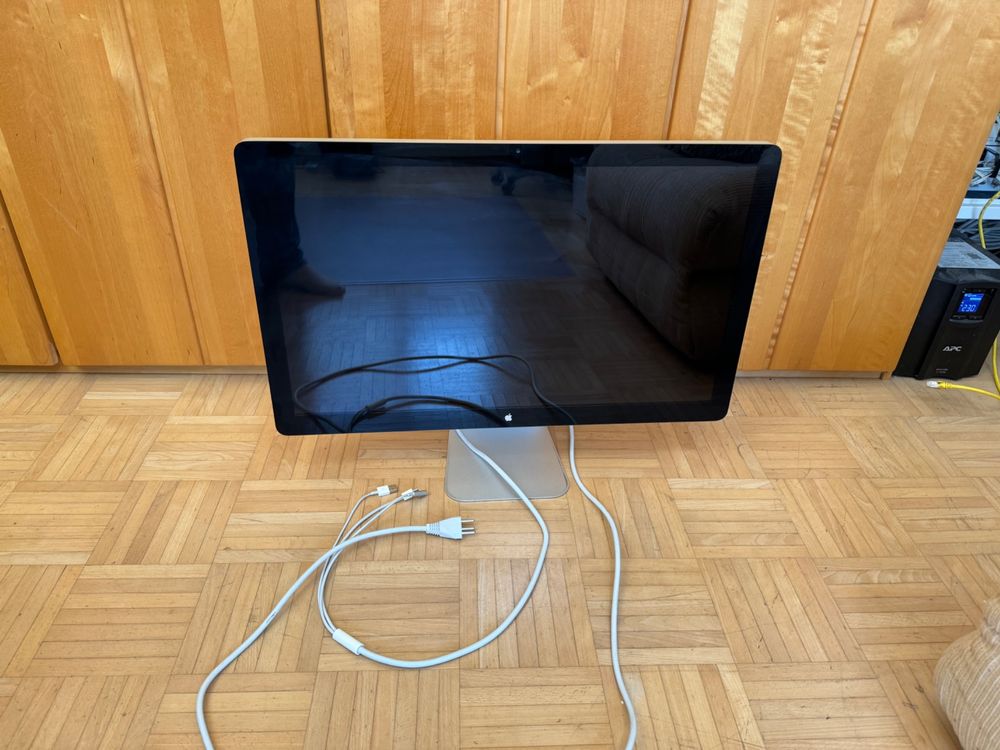 Apple LED Cinema Display A1316 (27 Zoll) (Gebraucht) in Bassersdorf für ...