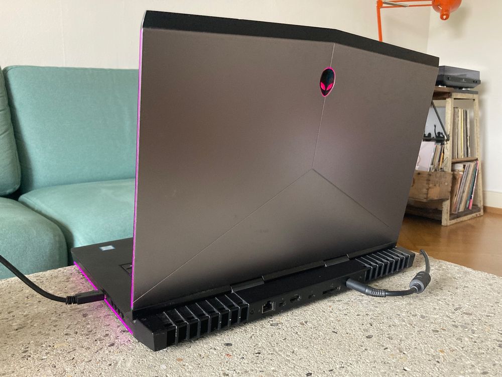 Alienware 15 R3 + Graphics Amplifier + GTX 10606GB | Kaufen auf Ricardo