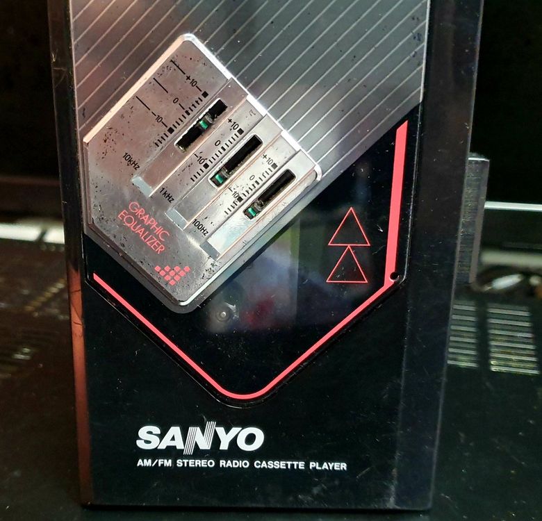 Sanyo Walkman mit Radio & Equalizer (Gebraucht) in für CHF 21.8 – mit ...