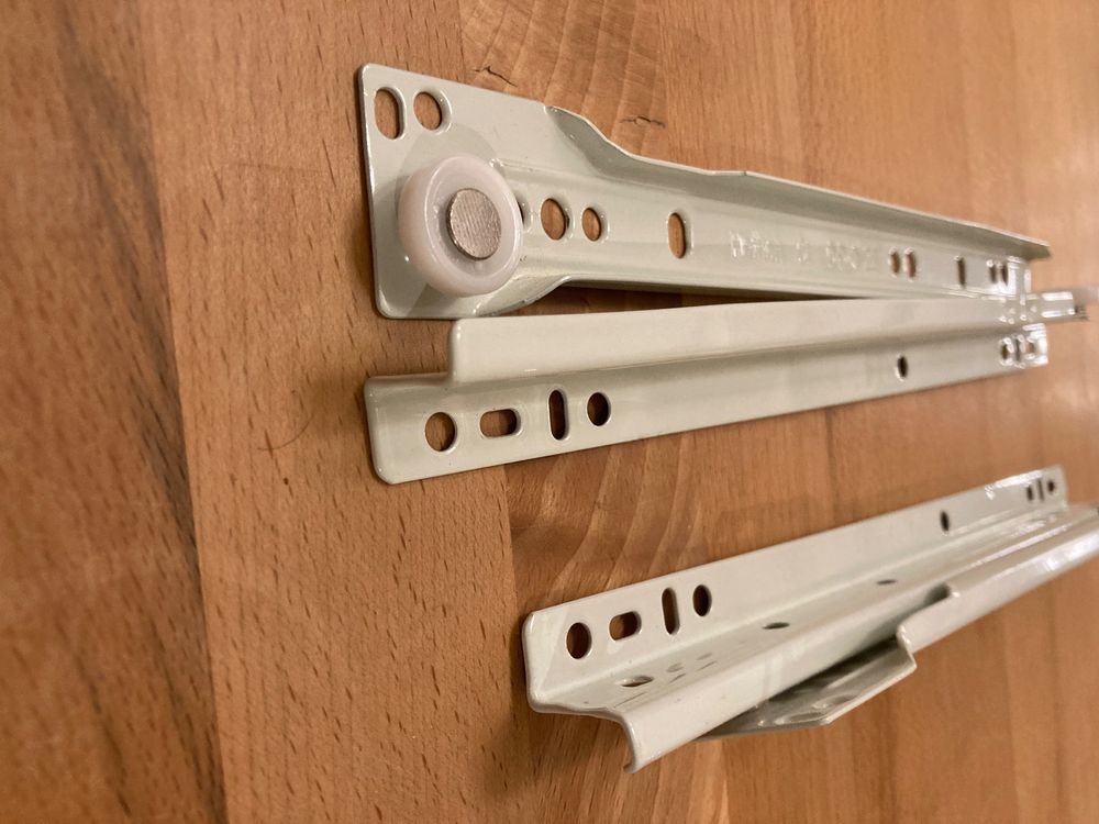 Auszug, Schubladenauszug, Rollschubführung, Hettich (Gebraucht) in Illgau für CHF 5 – mit ...