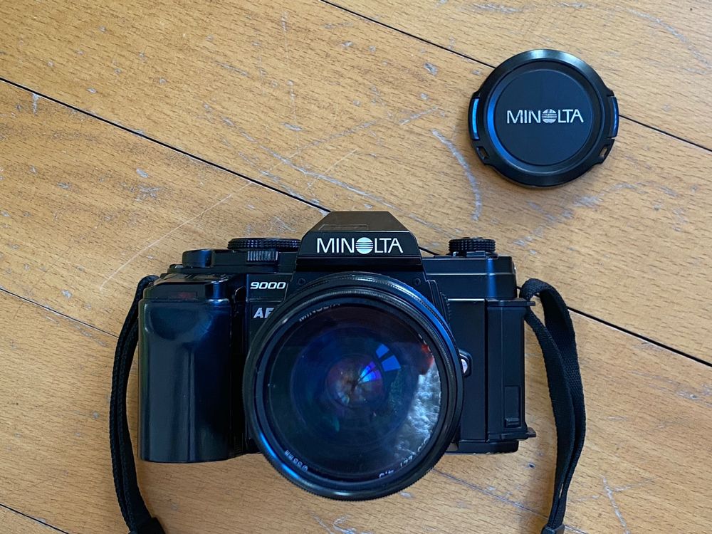 Minolta 9000 AF Analog Kamera mit Objektiv | Kaufen auf Ricardo