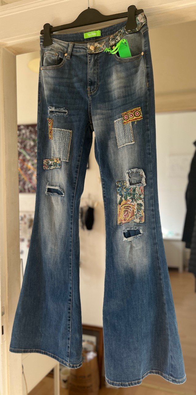 JEANS FLARE AVEC DÉTAILS! M 💰🤑 SUPERPRIX!! (Neuf avec emballage d ...