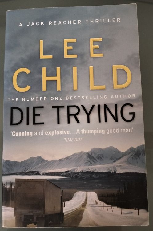 English Book "Die trying", written by Lee Child, Thriller (Gebraucht ...