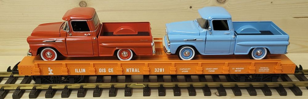USA Trains 1728B IIinois Central Flat Car Chevy Apache | Kaufen auf Ricardo
