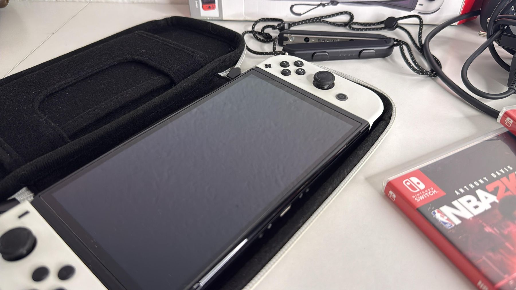 Nintendo Switch OLED - White - Plus 4 Games Bundle! 💥💥 (Gebraucht) in ...