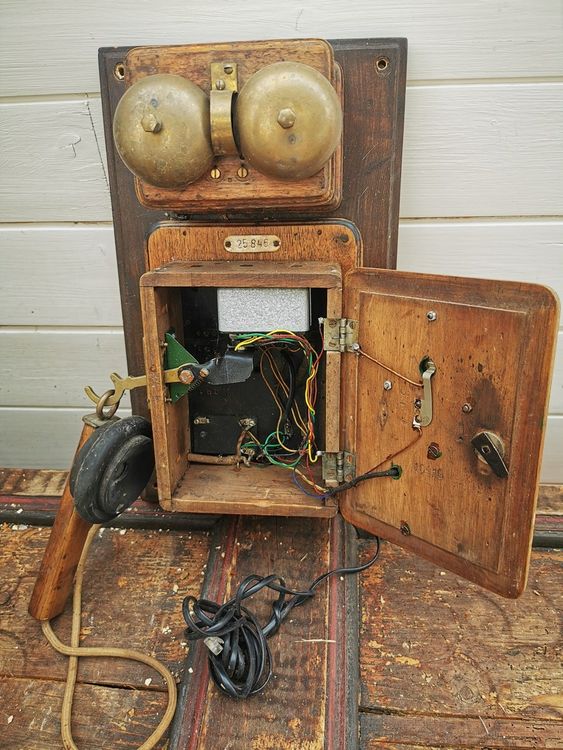 Alte holz Wandtelefon (Gebraucht) in Moutier für CHF 79 – nur Abholung ...
