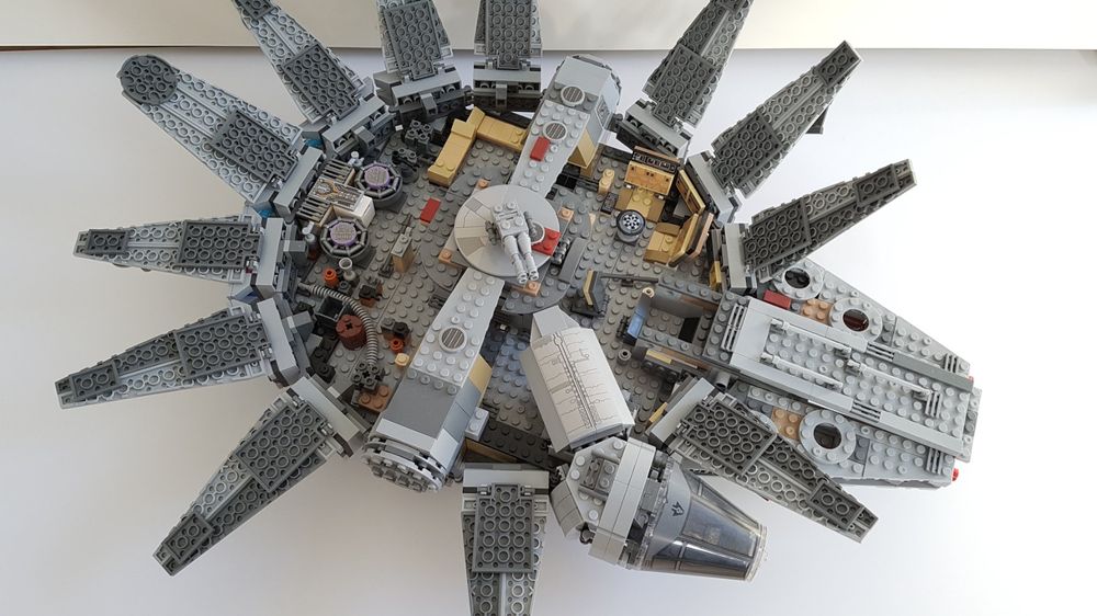 Star Wars Millenium Falcon Klemmbausteine 79211 | Kaufen auf Ricardo