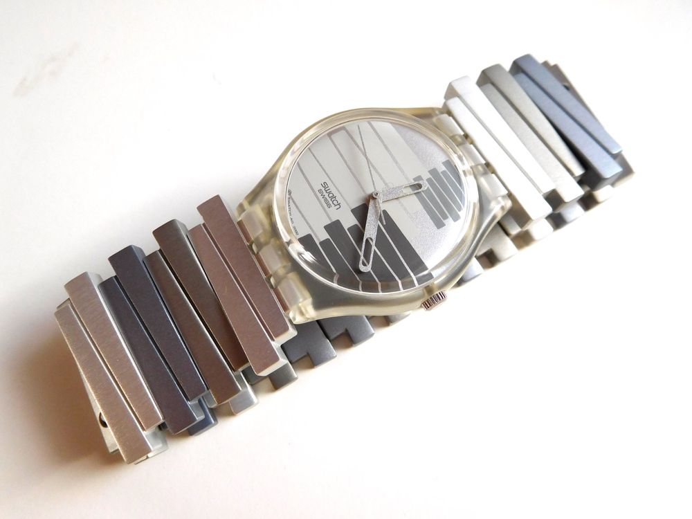 Swatch Uhr GK334 UP STAIRS DOWN läuft Flex Armband grau 2000 | Kaufen ...