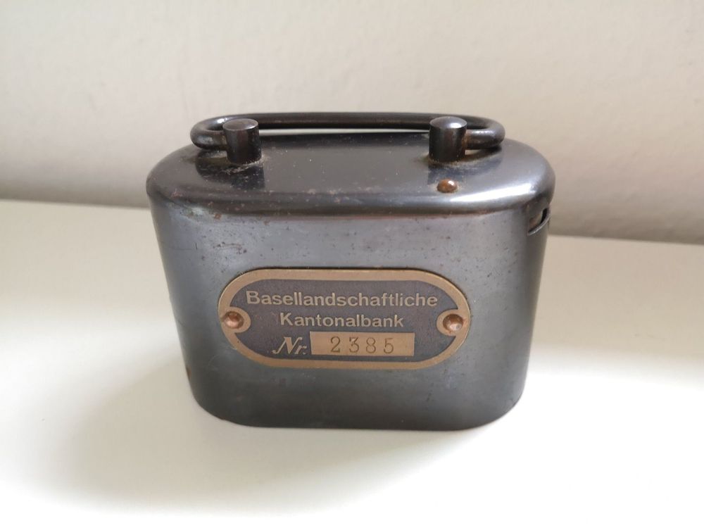 BANK KÄSSELI ALT, BASELL. KANTONALBANK (Gebraucht) in Sissach für CHF ...
