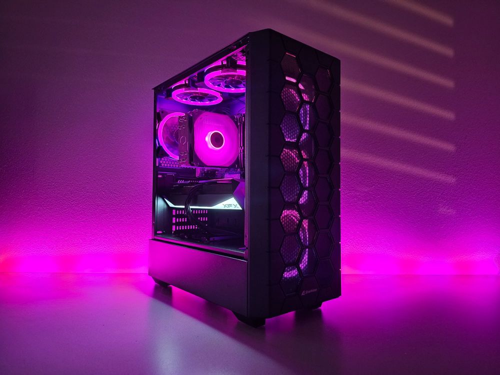 Gaming PC HEXAGON Ryzen 5.4GHz + RX 9060 XT 16GB | 16GB DDR5 (Neu und originalverpackt) in ...