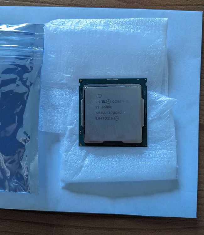 PC-Setup/Bundle (ausser GPU + Speicher) - i5-9600K, 16GB RAM | Kaufen auf Ricardo