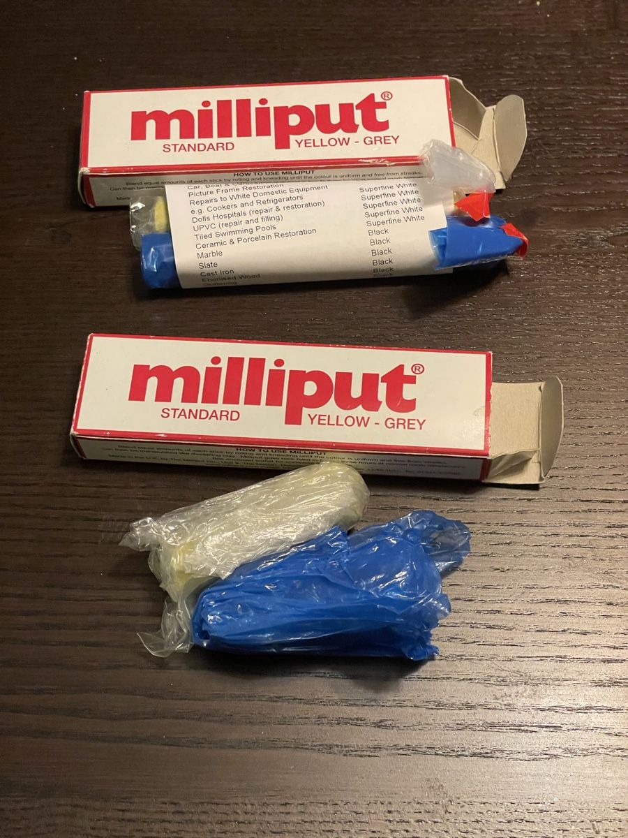 Milliput Standard Yellow-Grey Epoxy Putty - Two Packs. (Neu (gemäss ...