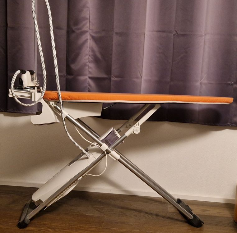 Bügelautomat LAURASTAR PULSE Anniversary Edition (Gebraucht) in Bütschwil für CHF 190 – nur ...