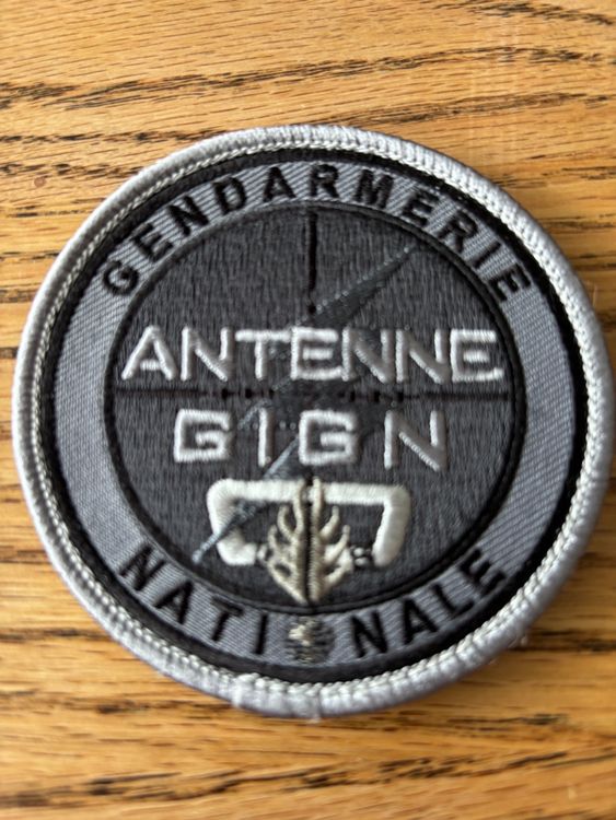 Ecusson Antenne GIGN gris sur velcro original (Neu (gemäss Beschreibung ...