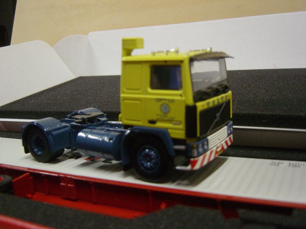 VOLVO F10 "Auf Achse" in 1:50 von Herpa / Tekno (Nuovo e nell ...