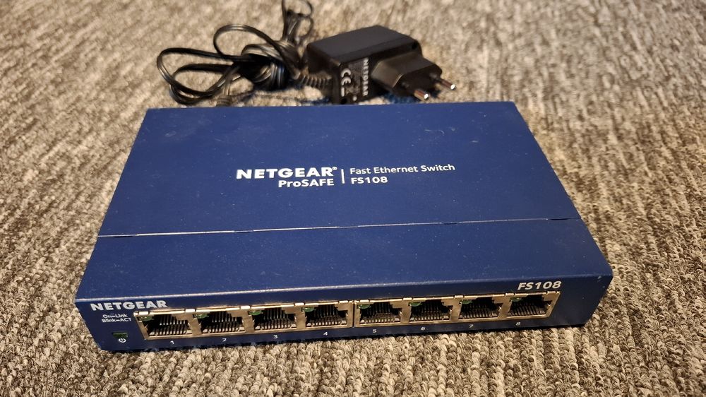 NETGEAR ProSafe FS108 8-Port Switch (Gebraucht) in für CHF 1 – mit ...