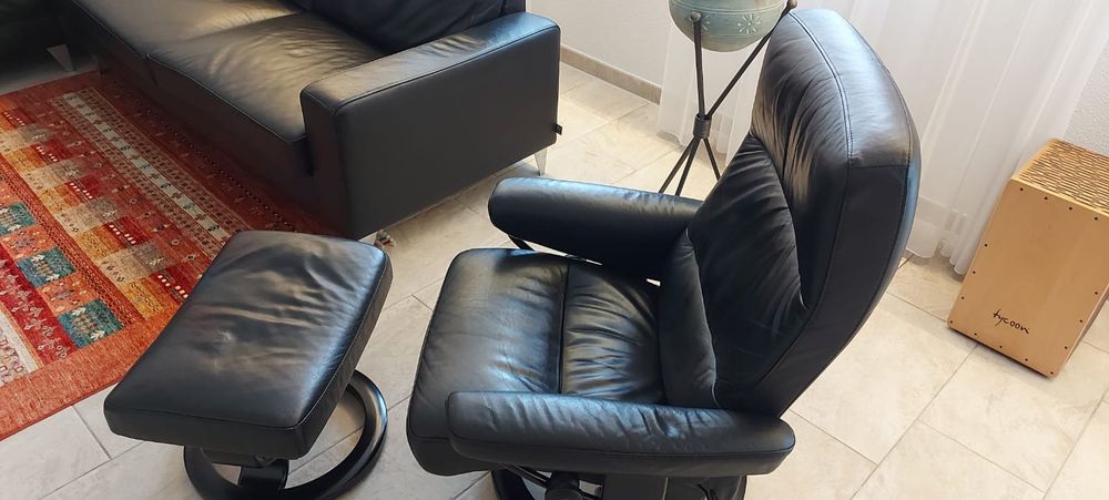Sessel Stressless Leder schwarz mit Hocker | Kaufen auf Ricardo