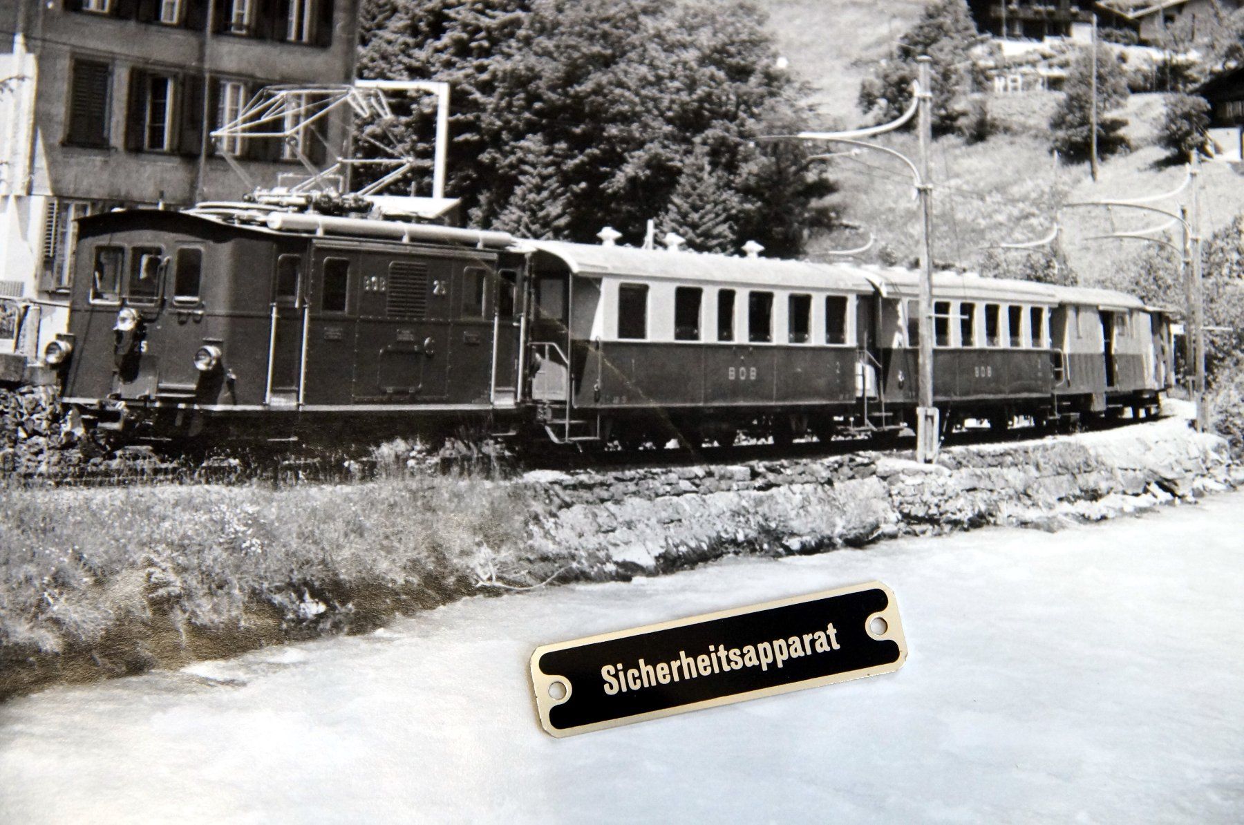 Berner-Oberland-Bahn Personenzug (Foto A4) (Gebraucht) in Schönenwerd ...