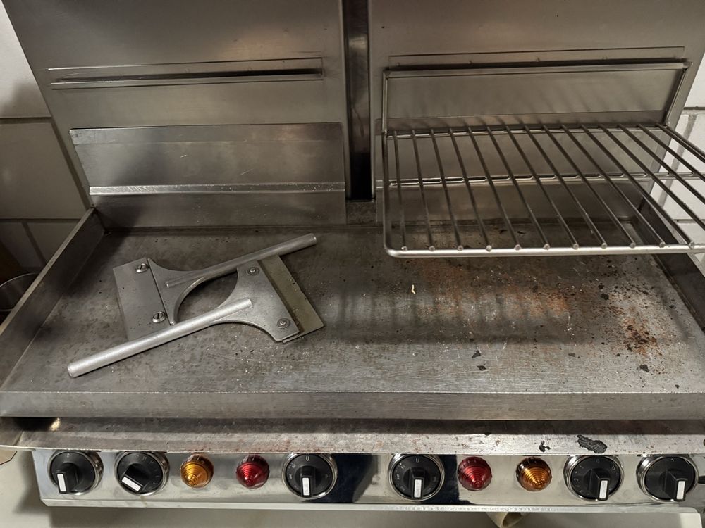 Tischgrill, Profi Gerät 400V (Gebraucht) in Koppigen für CHF 1 – nur ...