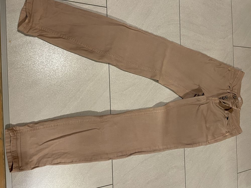 Hosen (Gebraucht) in Burglauenen für CHF 3 – mit Lieferung auf Ricardo ...