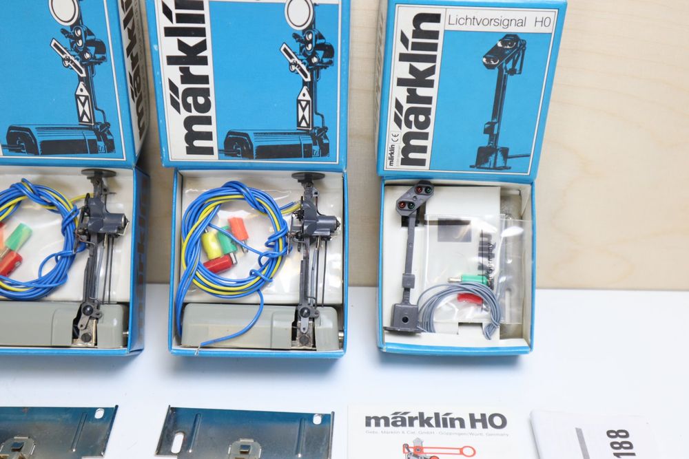 Märklin 4 x Licht Signal 7038 / 7039 / 7187 - H0 | Kaufen auf Ricardo