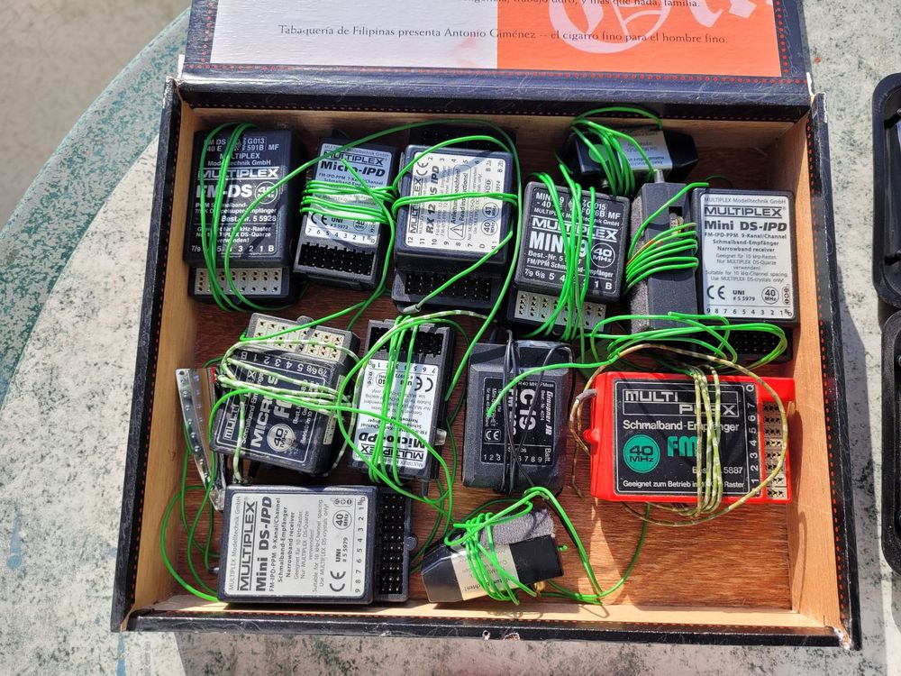 Grosses Lot Multiplex Empfänger 35 Mhz+40 Mhz (Defekt) in Winterthur für CHF 39 – mit Lieferung ...