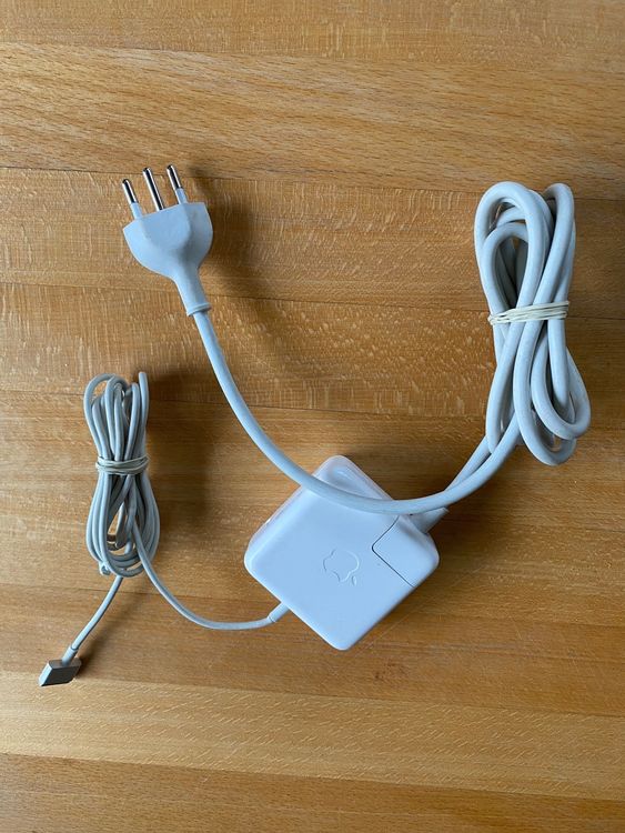 Apple 45W MagSafe 2 Power Adapter | Kaufen auf Ricardo