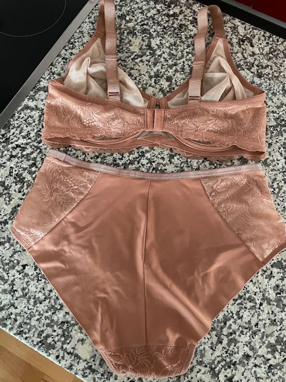 BH/Slip Set von Triumph D85 NEU! (Neu (gemäss Beschreibung)) in Brunnen für CHF 35 – mit ...