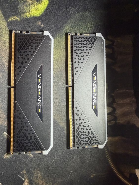 Corsair Vengeance 2x32GB DDR4 RGB 3600Mhz RAM (Gebraucht) in Bettwiesen ...