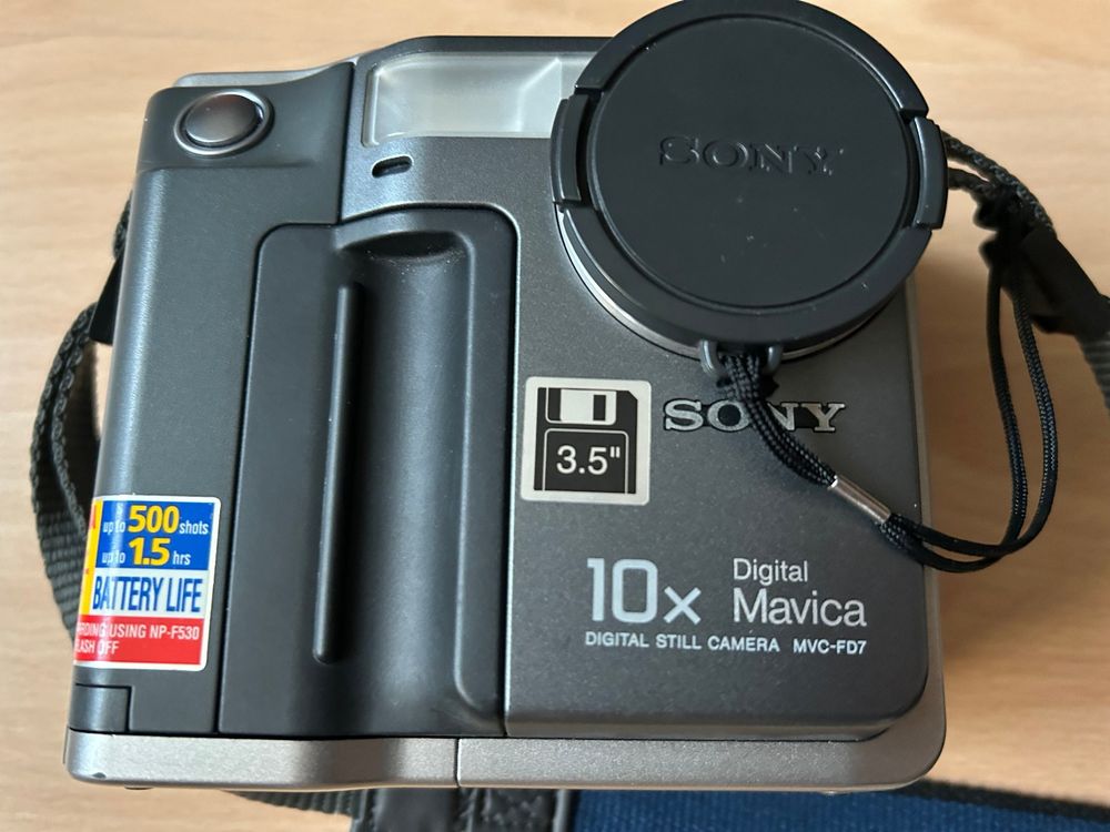SONY Mavica MVC-FD7 Digital Still Camera (Defekt) in für CHF 11 – mit ...