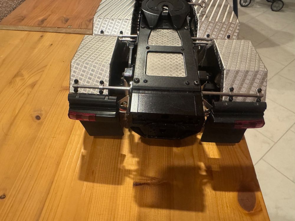 Rc truck mercedes 5 assi (Neu (gemäss Beschreibung)) in Broglio für CHF ...