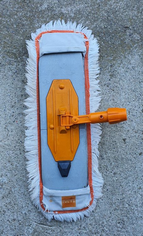Taski Mop und Platte (Gebraucht) in Ermatingen für CHF 23 – mit ...